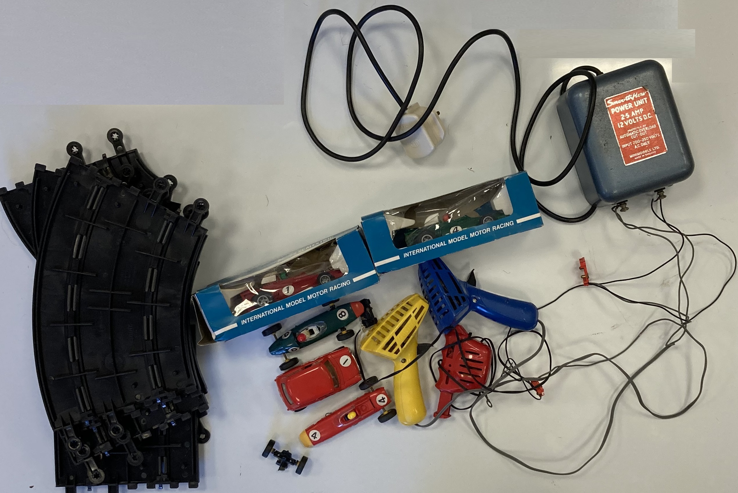 Lot 17 - SCALEXTRIC SET