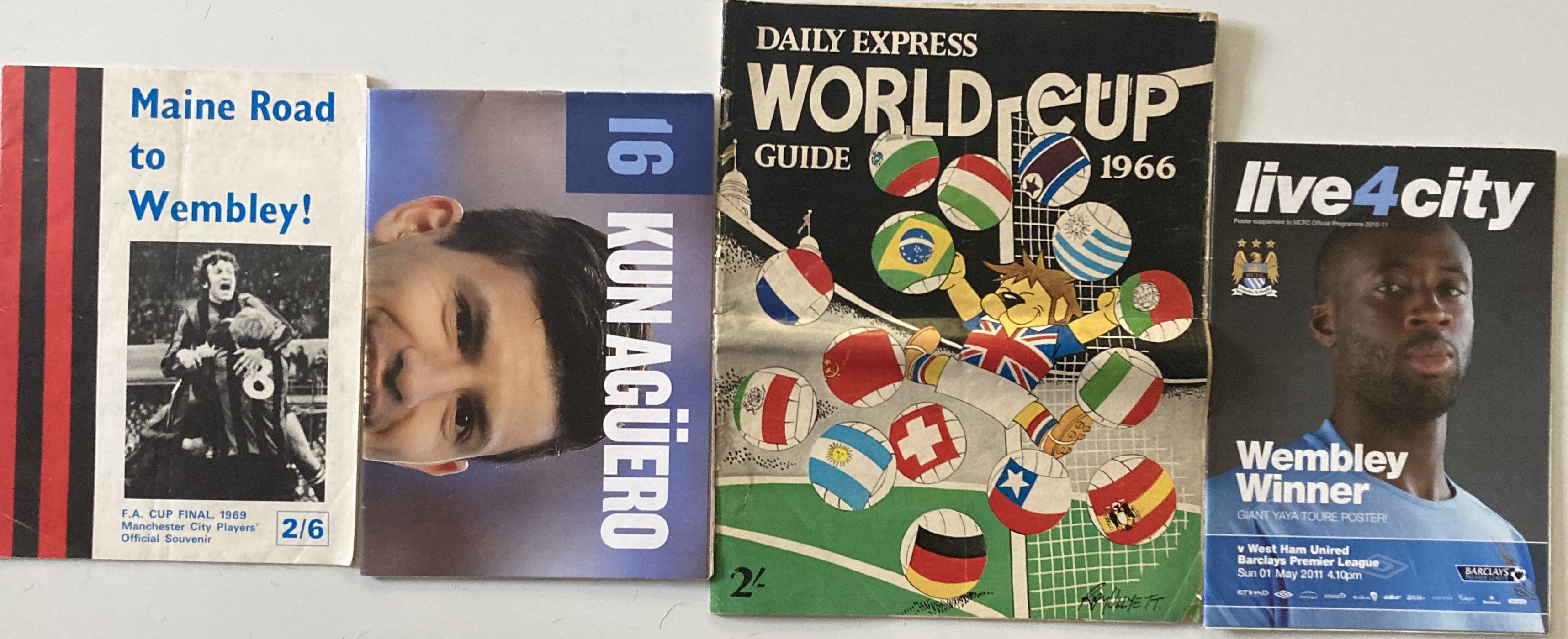 Lot 126 - MANCHESTER CITY HOME AND AWAY - FOOTBALL