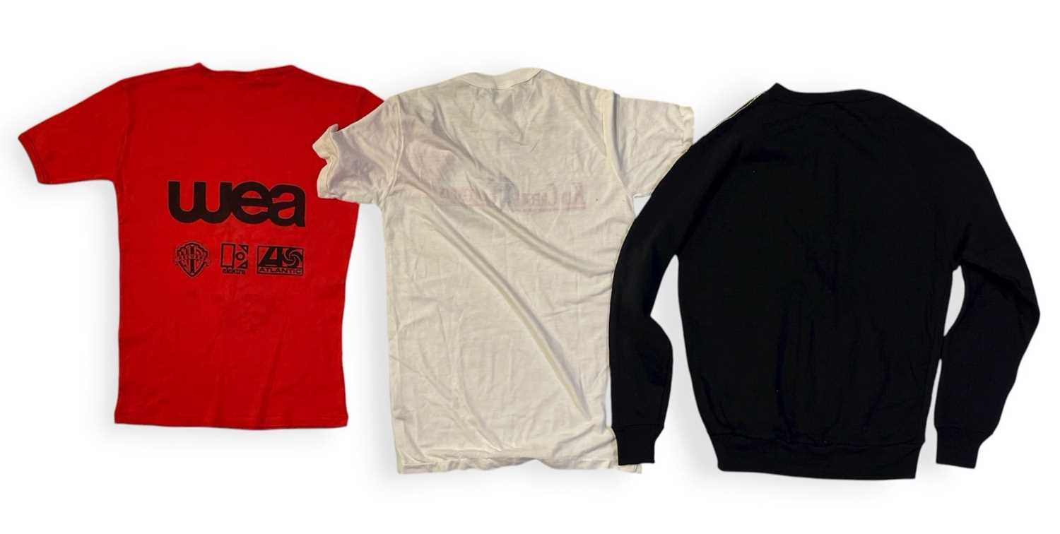 Lot 401 - T-SHIRTS/CLOTHING - POP / RADIO 1 ETC.