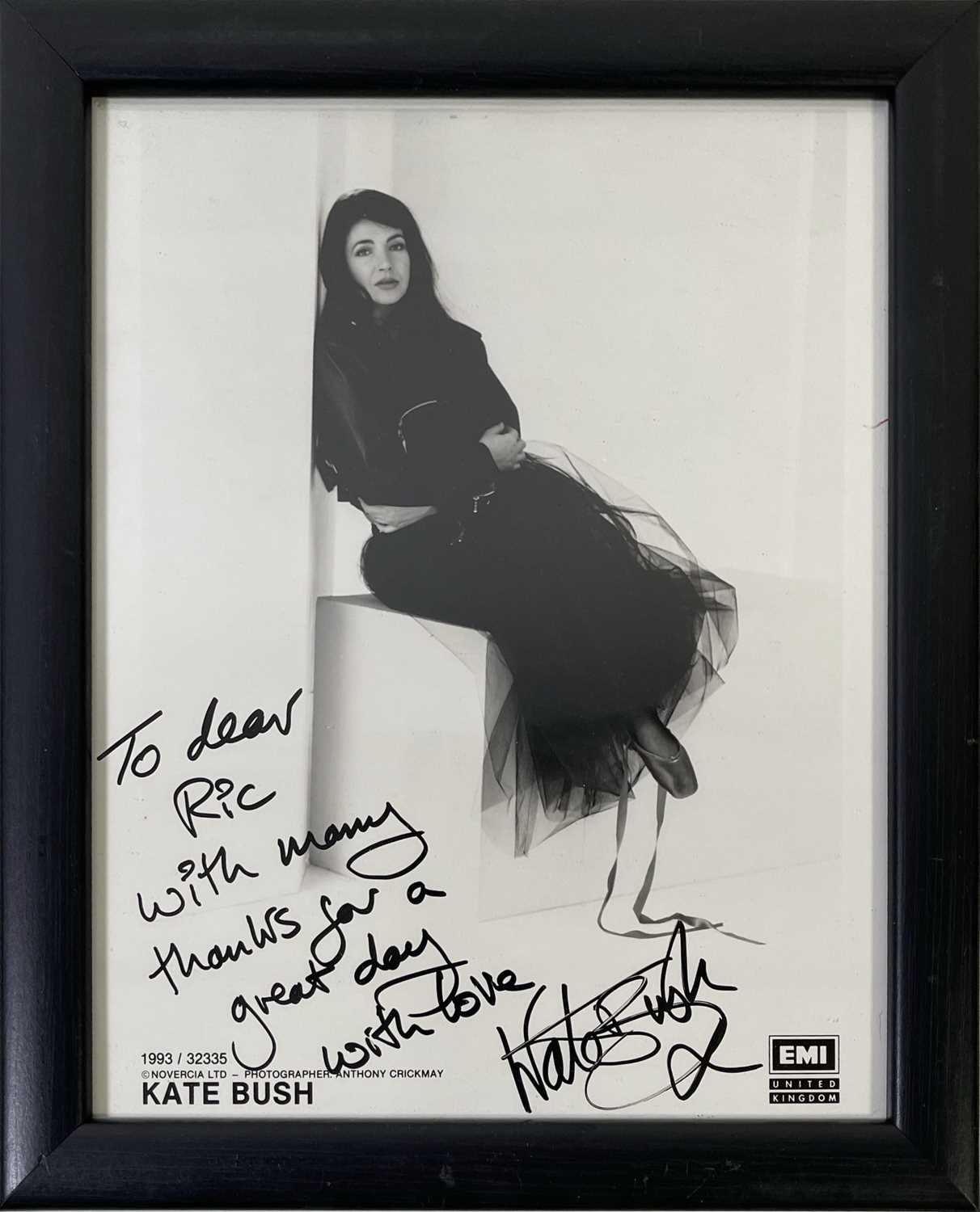 Lot 317 - KATE BUSH - SIGNED PROMOTIONAL PHOTO.