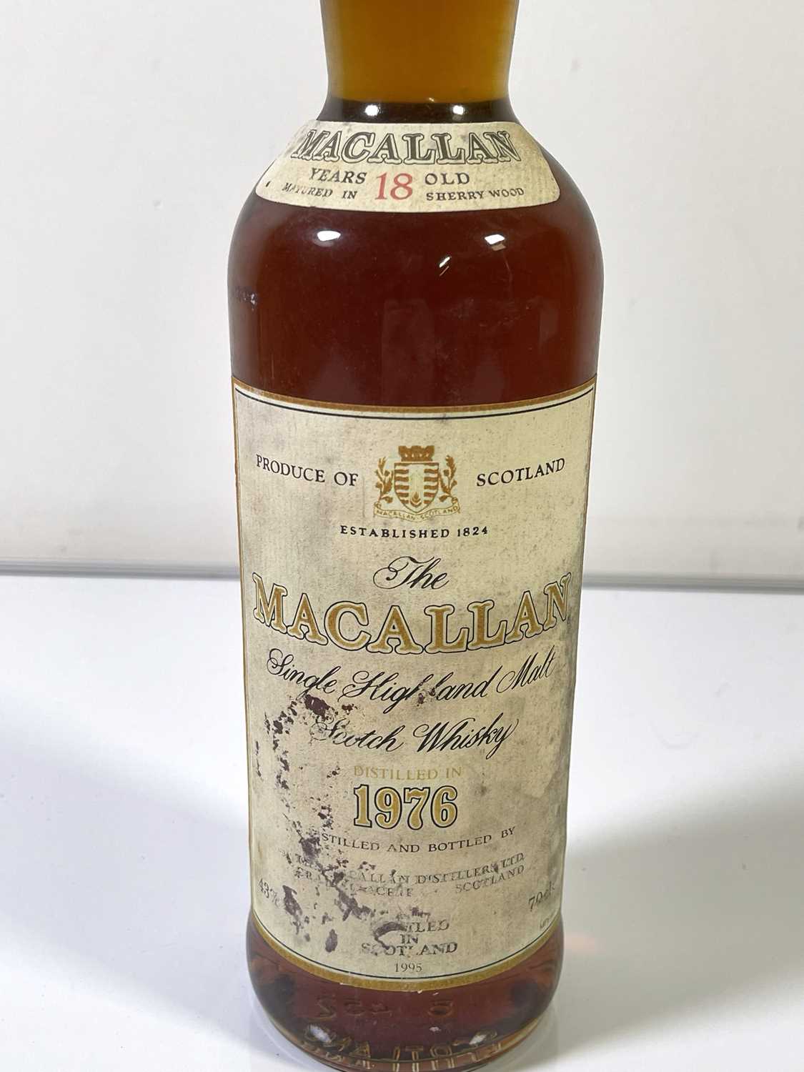 Lot 46 - THE MACALLAN - 1976 - 18 YEAR OLD SINGLE MALT.