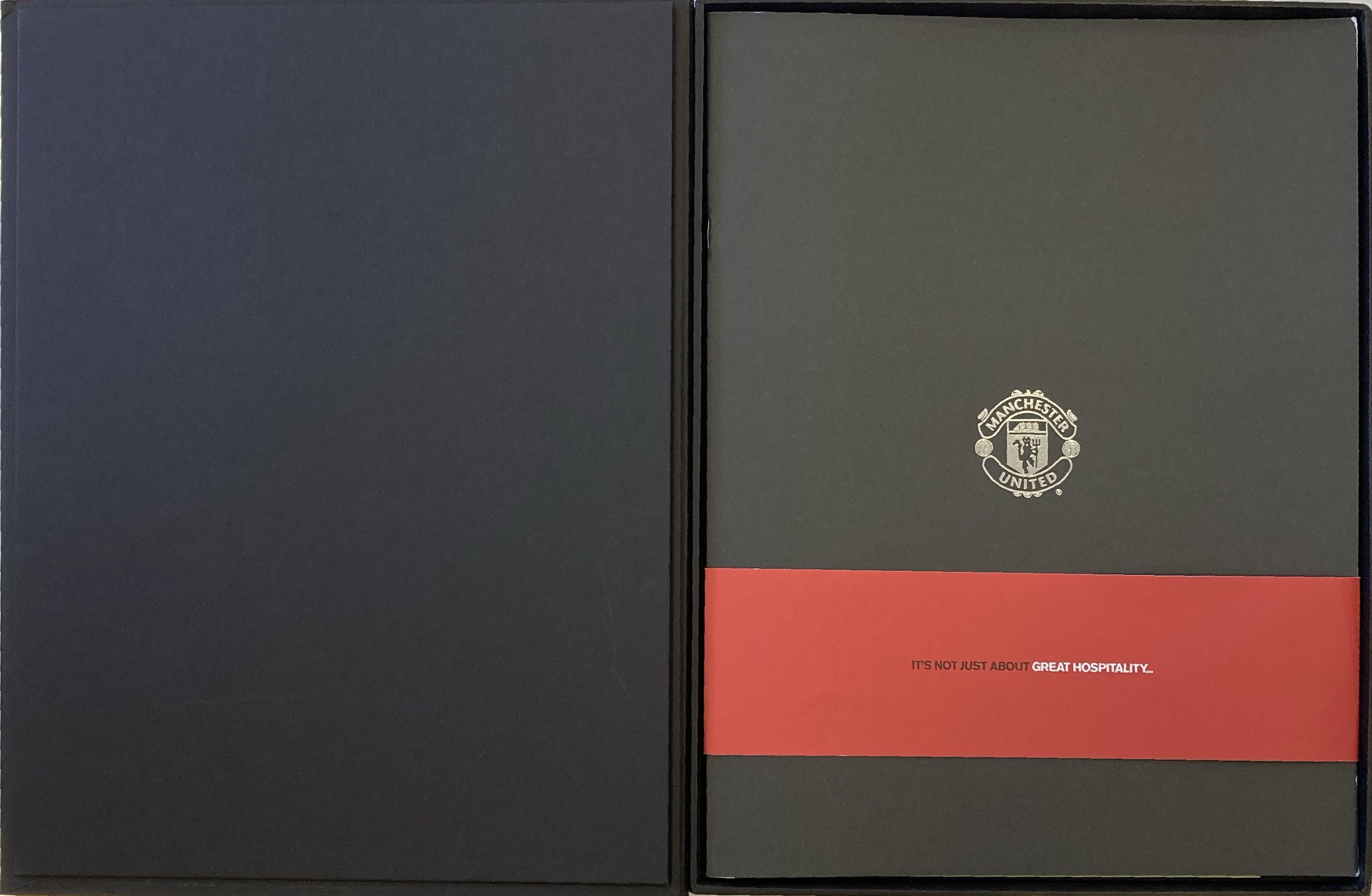 Lot 173 - MANCHESTER UNITED MEMORABILIA - EXECUTIVE