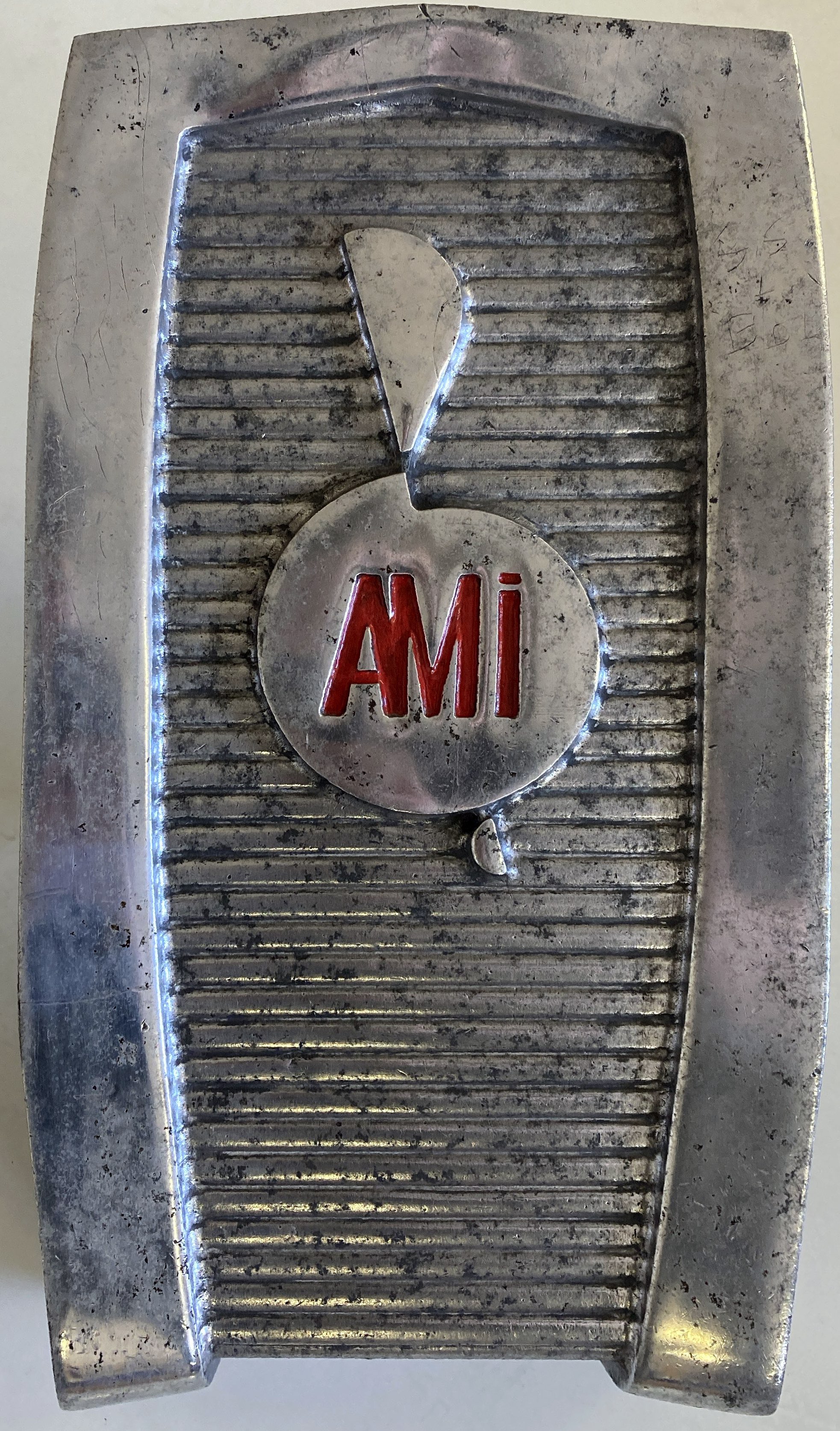 Lot 8 - AMI 120 WALL BOX.