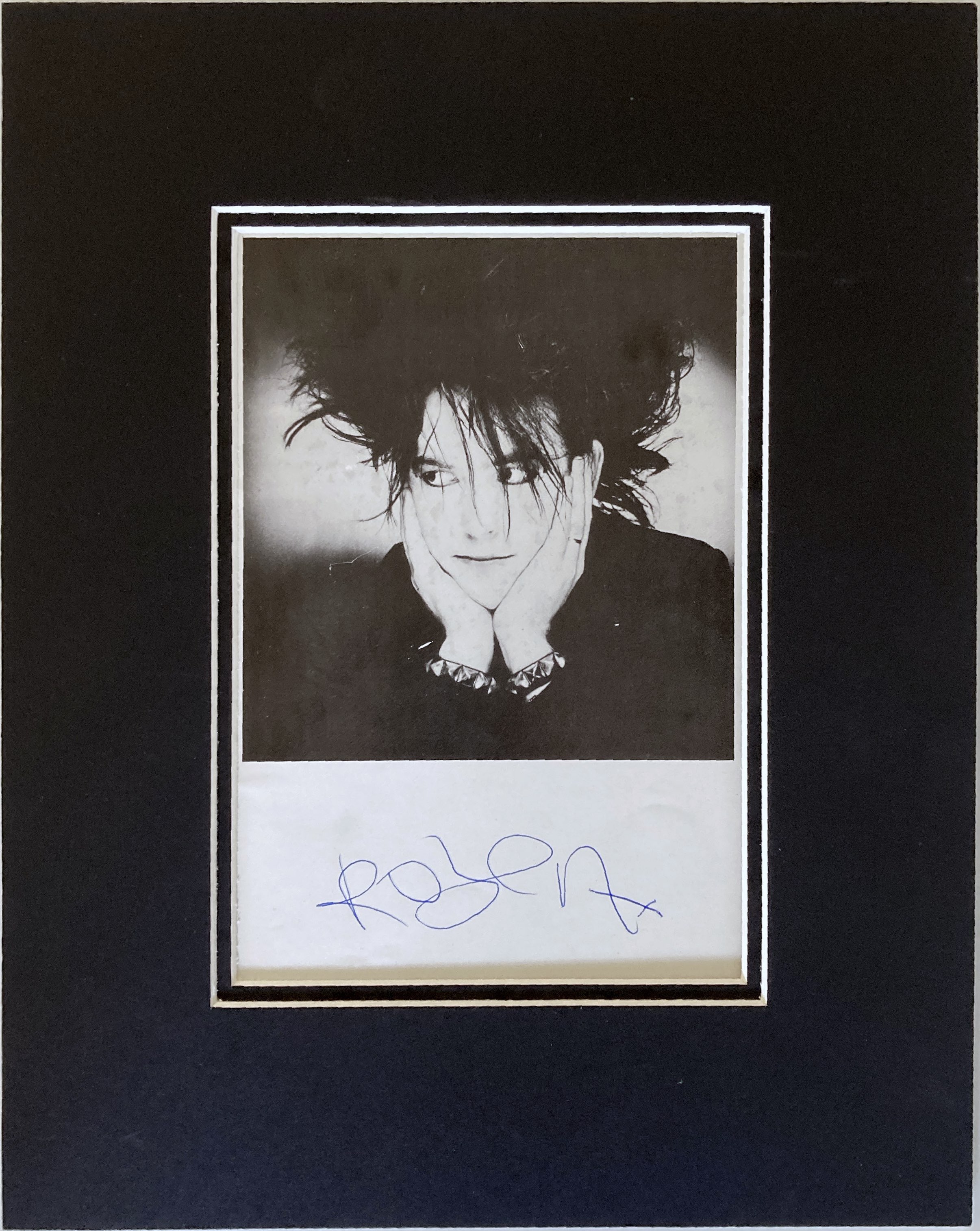 Lot 328 - THE CURE - ROBERT SMITH SIGNED PROMOTIONAL