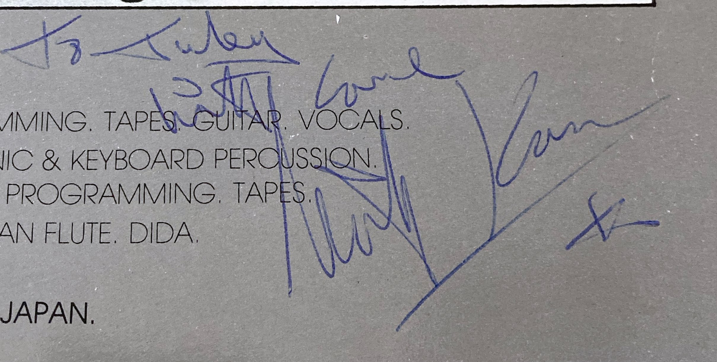 Lot 334 - JAPAN SIGNED LP.